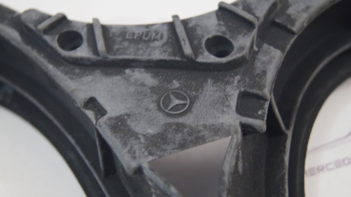 W210 Left Headlight Seal - mercedespartz