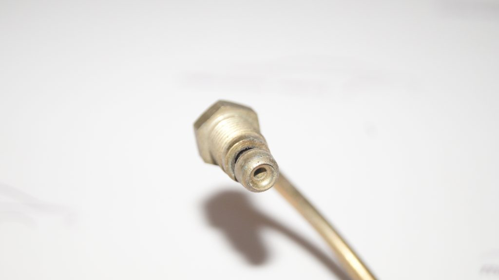 M117 5.6 Cyl .7 Fuel Line NEW NOS A1170702035 - mercedespartz