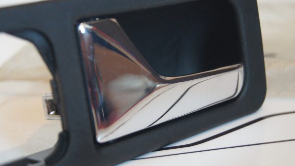 W201 Left Interior Door Handle - mercedespartz