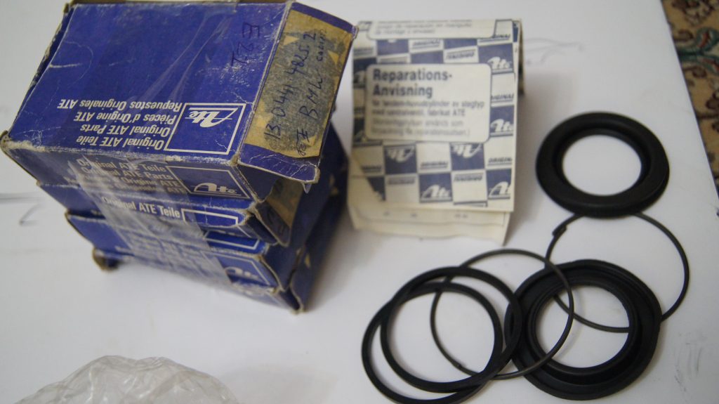 Brake Caliper Gasket Set - mercedespartz