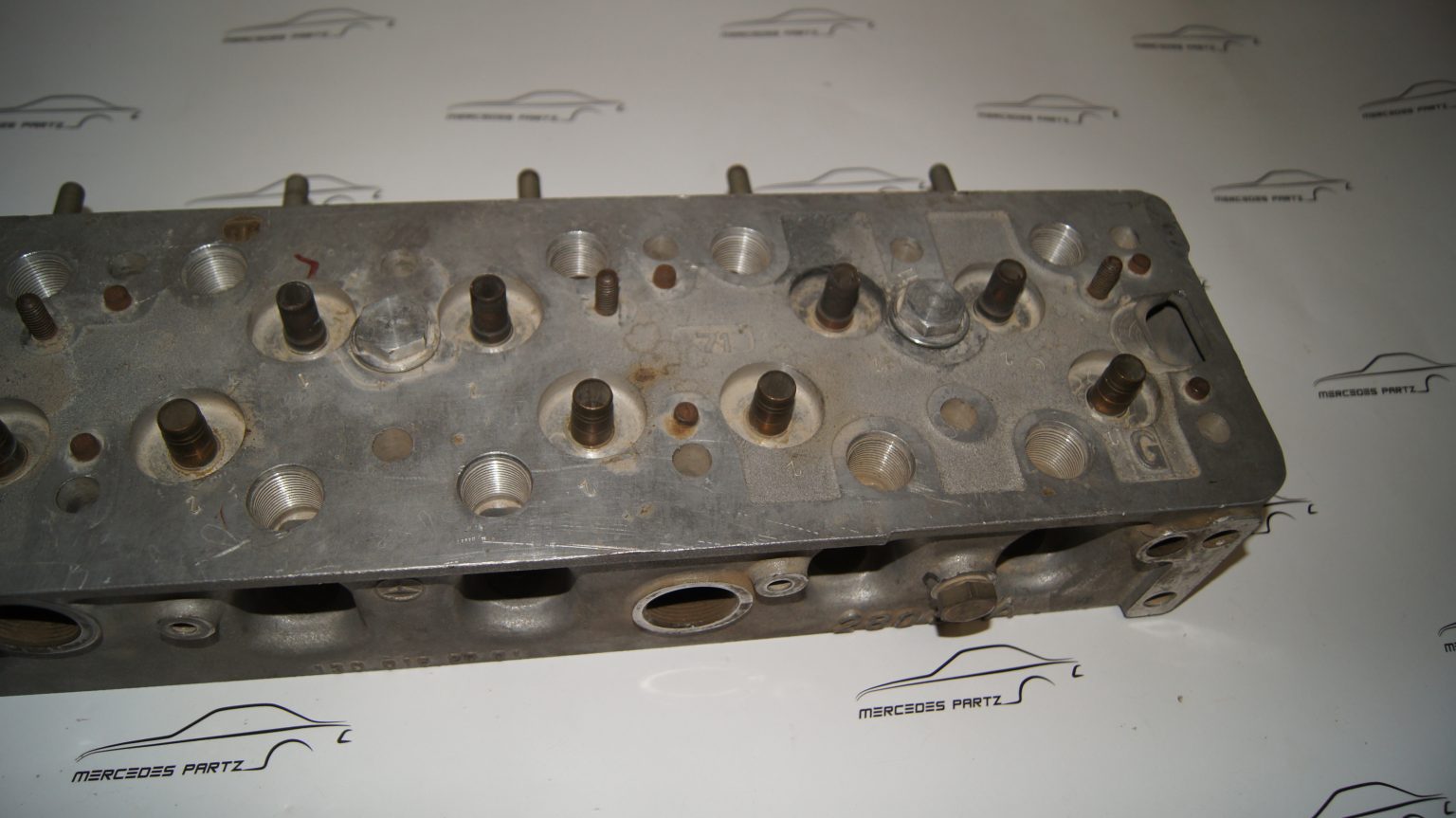 M130 Cylinder Head - mercedespartz