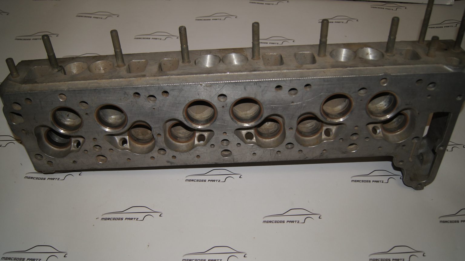 M130 Cylinder Head - mercedespartz