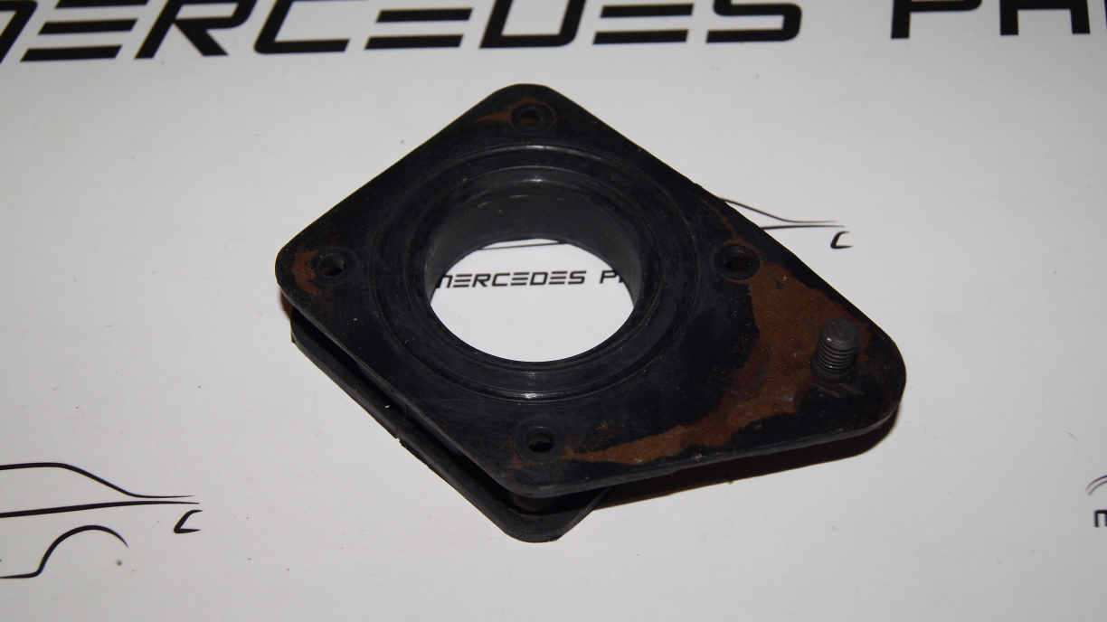 M102 / 115 Carburetor mount flange - mercedespartz