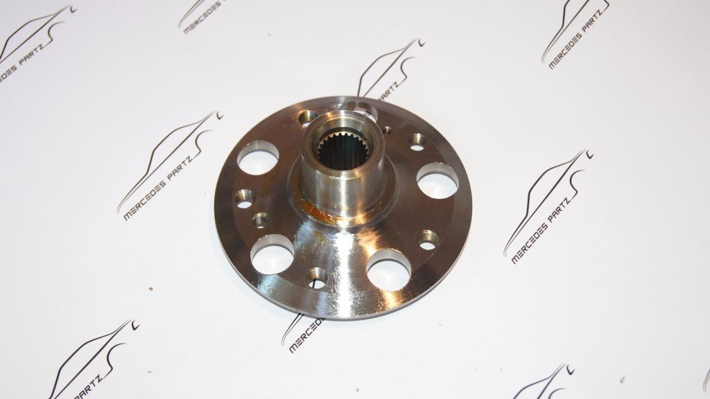 R170 W202 W208 Rear axle wheel hub - mercedespartz