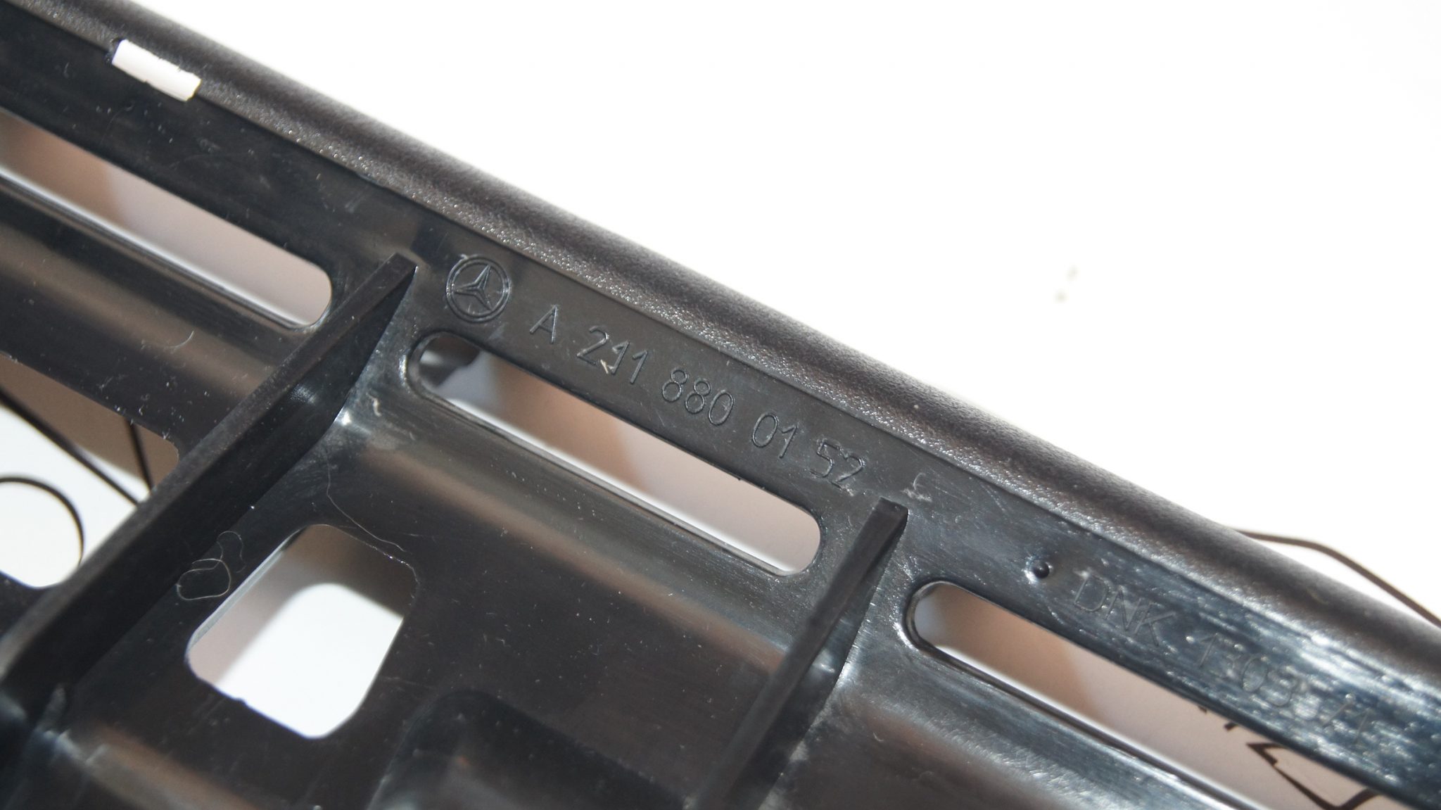 A2118800152 W211 rear bumper inside center carrier frame - mercedespartz