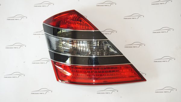 A2218200564 W221 Genuine Left taillight - mercedespartz