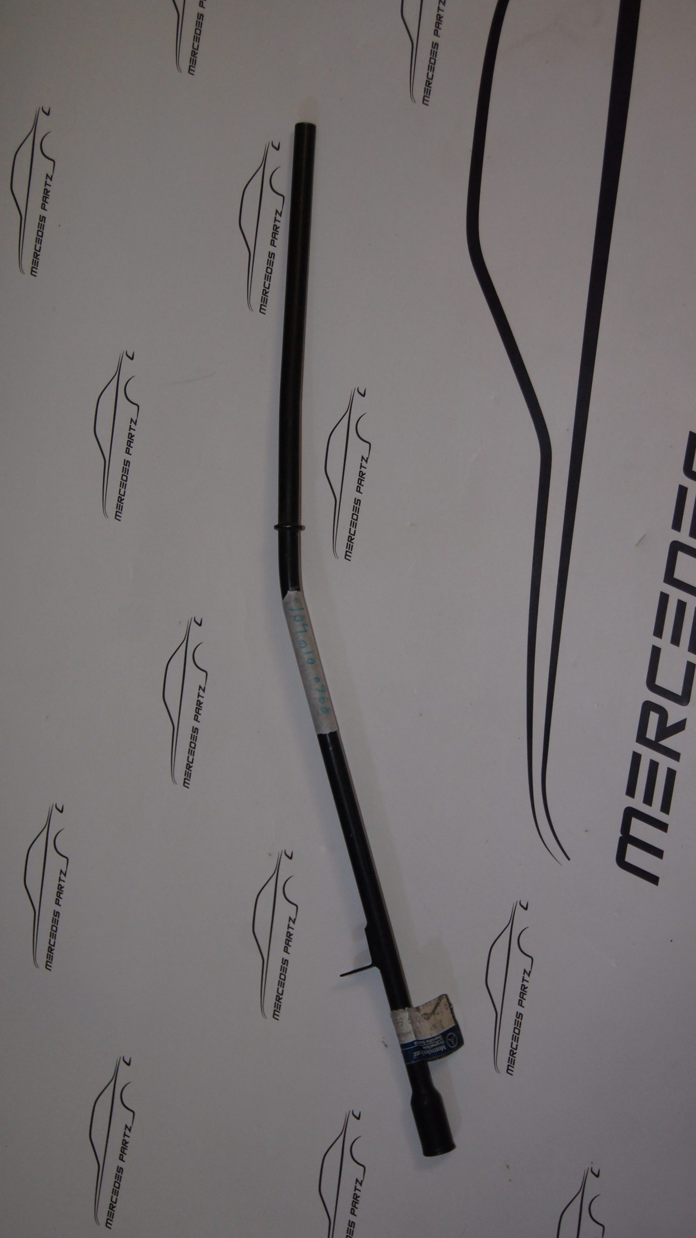 M104 oil dipstick tube - mercedespartz