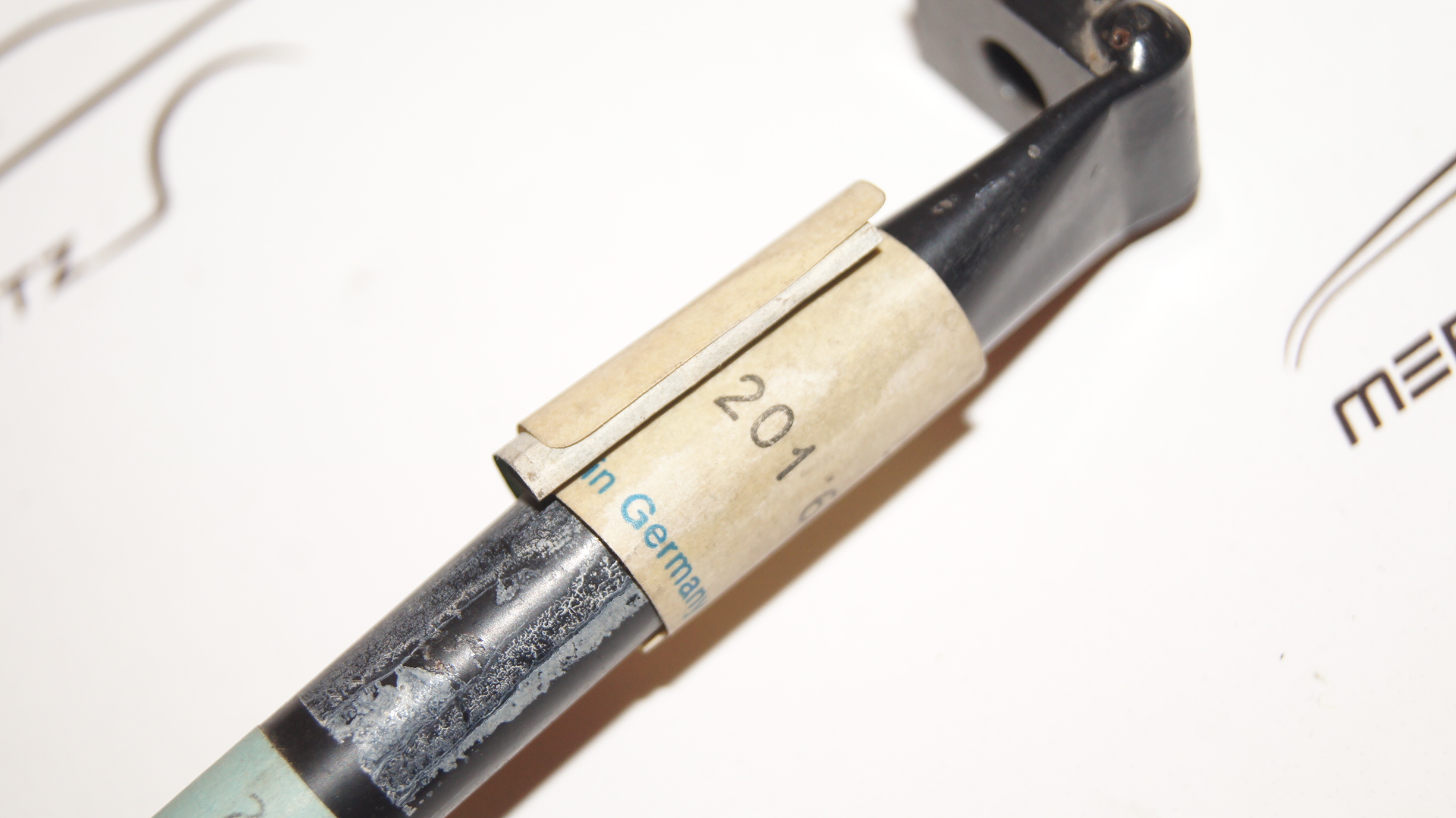 W201 steering column jacket tube console strut - mercedespartz