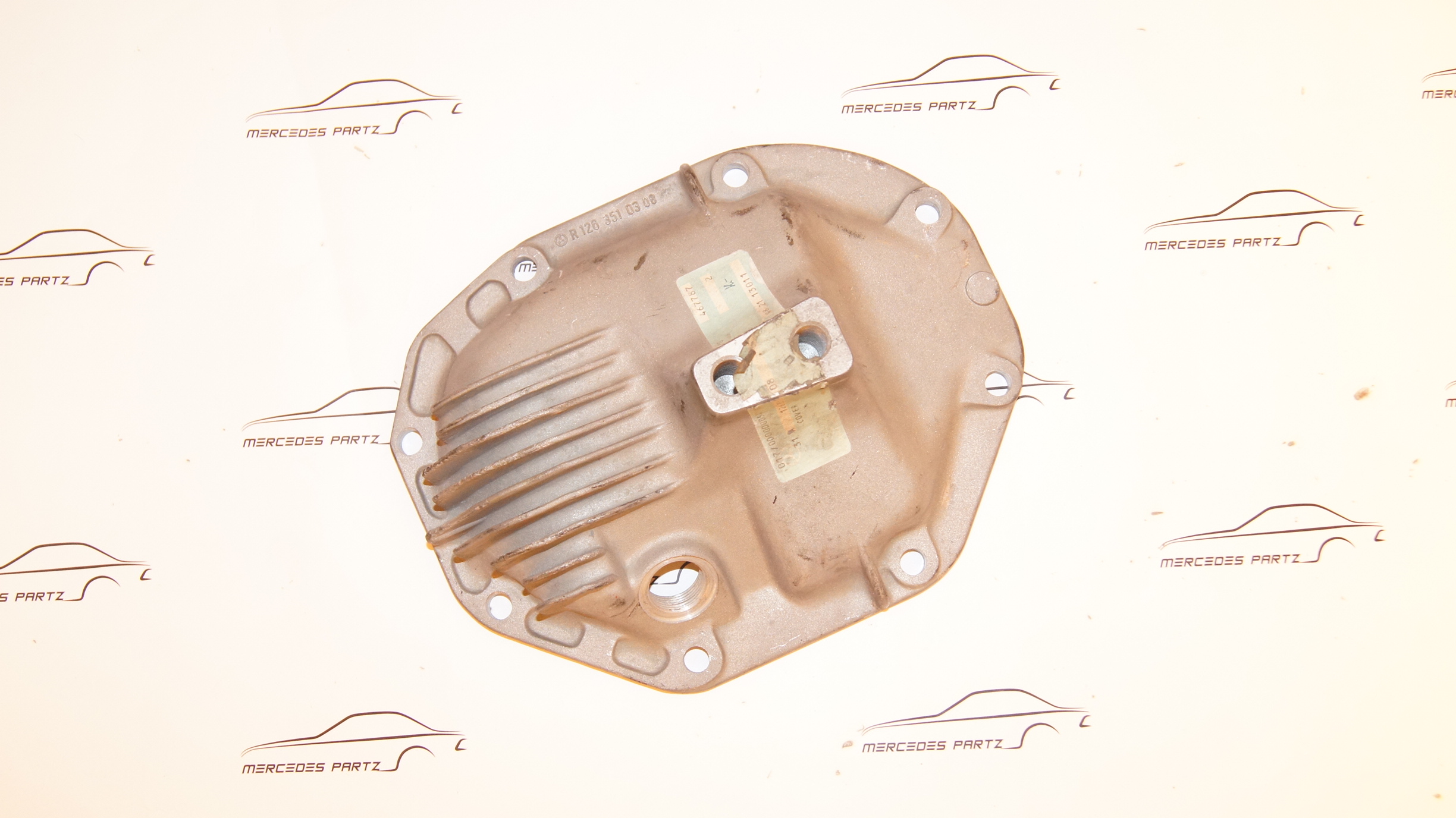 W107 W126 rear axle cap - mercedespartz
