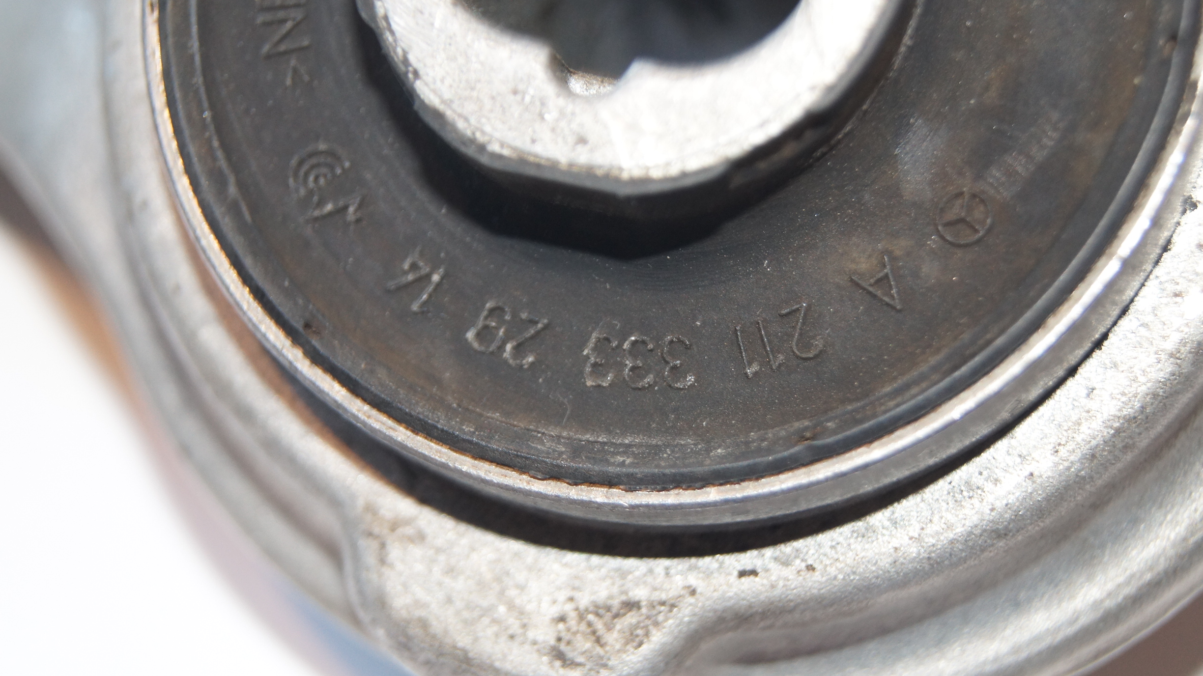 W211 left strut rod - mercedespartz