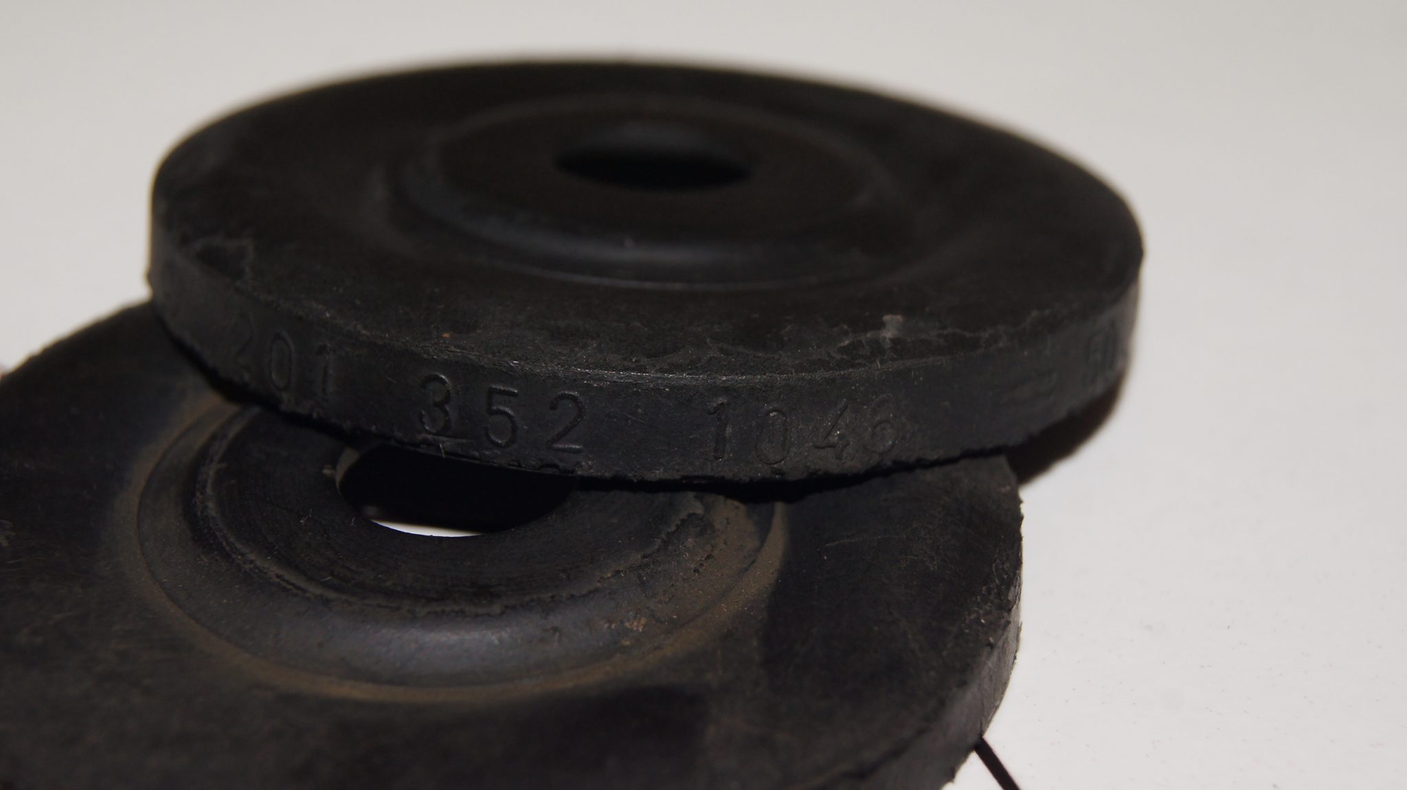 W201 W124 W210 rear subframe stop - mercedespartz