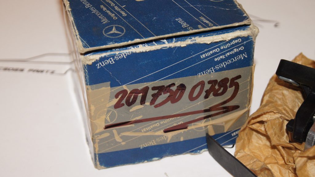 W201 trunk lid lock - mercedespartz