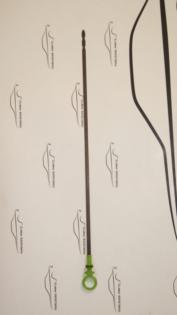 A1100100772 M110 oil dipstick - mercedespartz