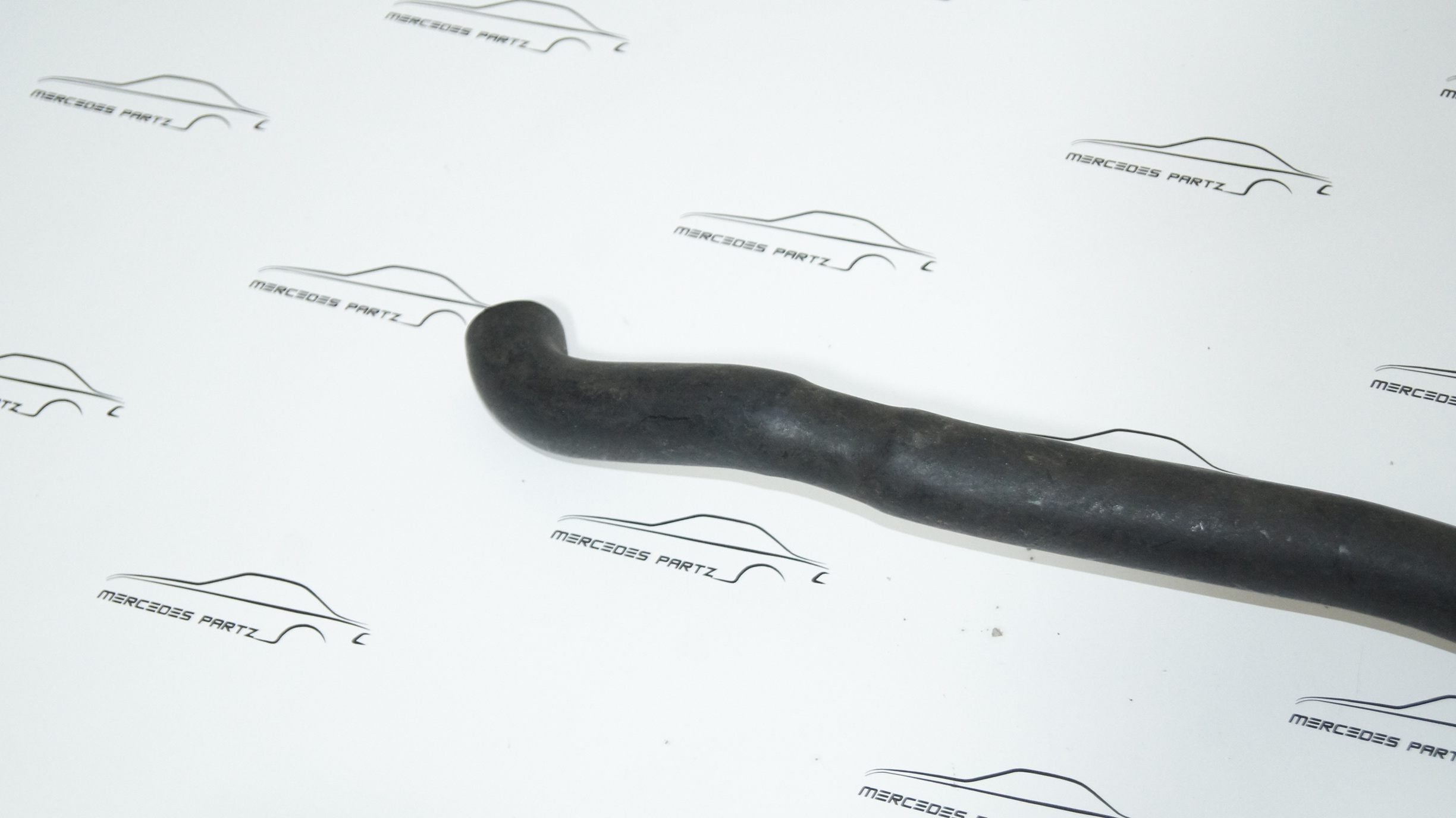 W126 water drain inside central right part hose - mercedespartz