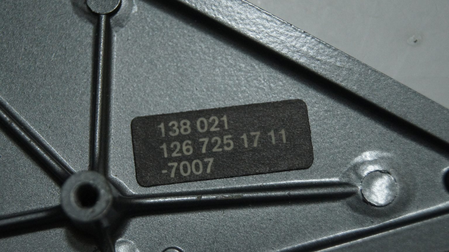 W126 coupe C126 outside left plate A1267251711 - mercedespartz