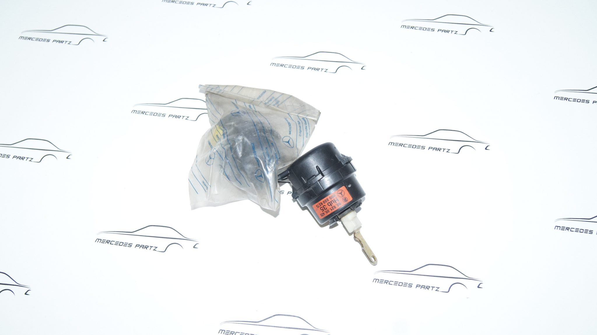 W126 heater case main air flap control vacuum element - mercedespartz