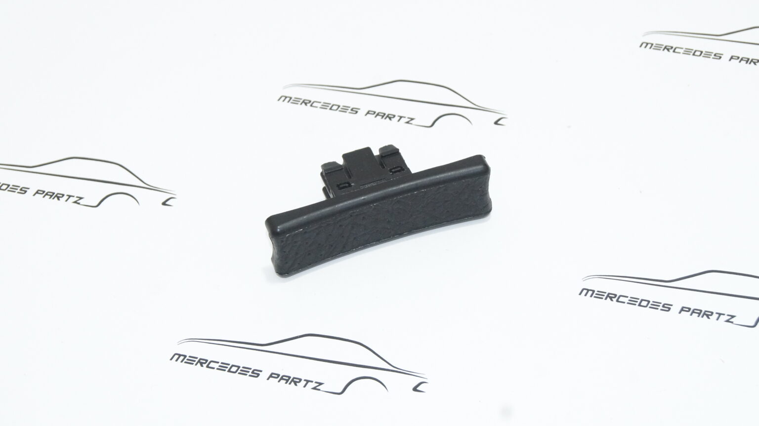 A1236890070 | W123 glovebox handle - mercedespartz