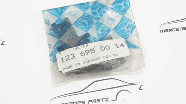W123 bracket - mercedespartz