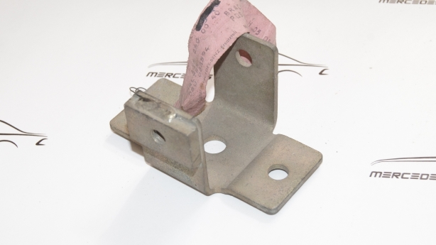 A1152400040 engine mount bracket W107 W114 W115 W123 - mercedespartz