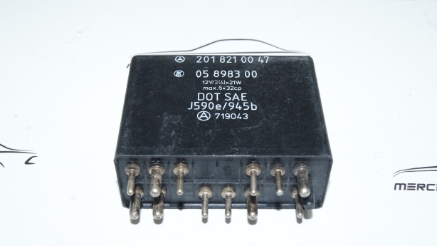 A 2018210047 Blinker / hazard warning light sender unit , heated rear ...