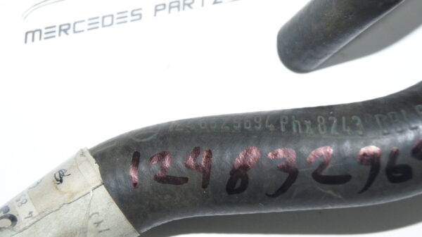 W124 hose from engine to feed line - mercedespartz