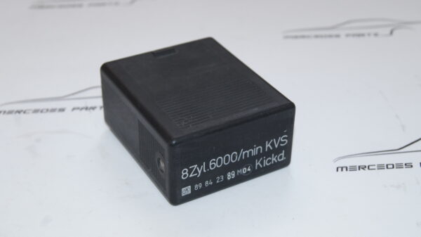 W126 W107 Fuel pump cut off relay A0025451605 NOS - mercedespartz