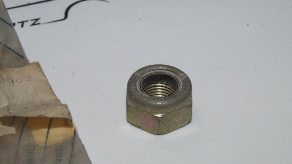 hexagon nut propeller shaft to transmission and rear axle - mercedespartz