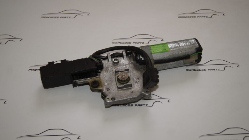 W202 sunroof motor - mercedespartz