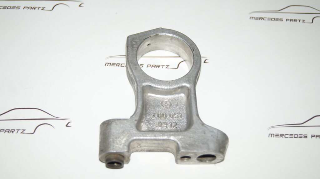 M100 engine camshaft tower bearing with hole - mercedespartz