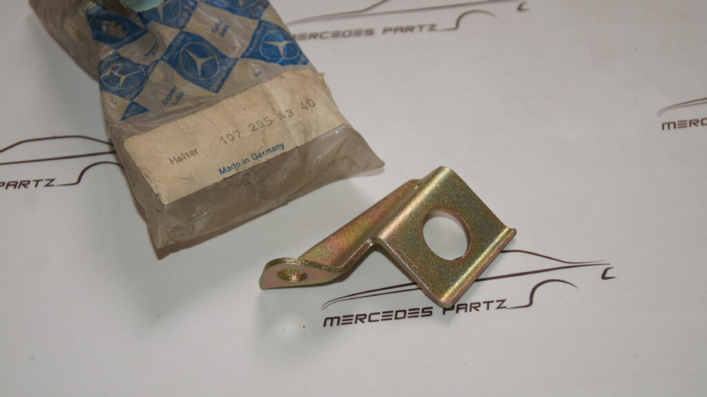 W107 W108 W109 W114 W115 W116 W123 W460 clutch line bracket - mercedespartz
