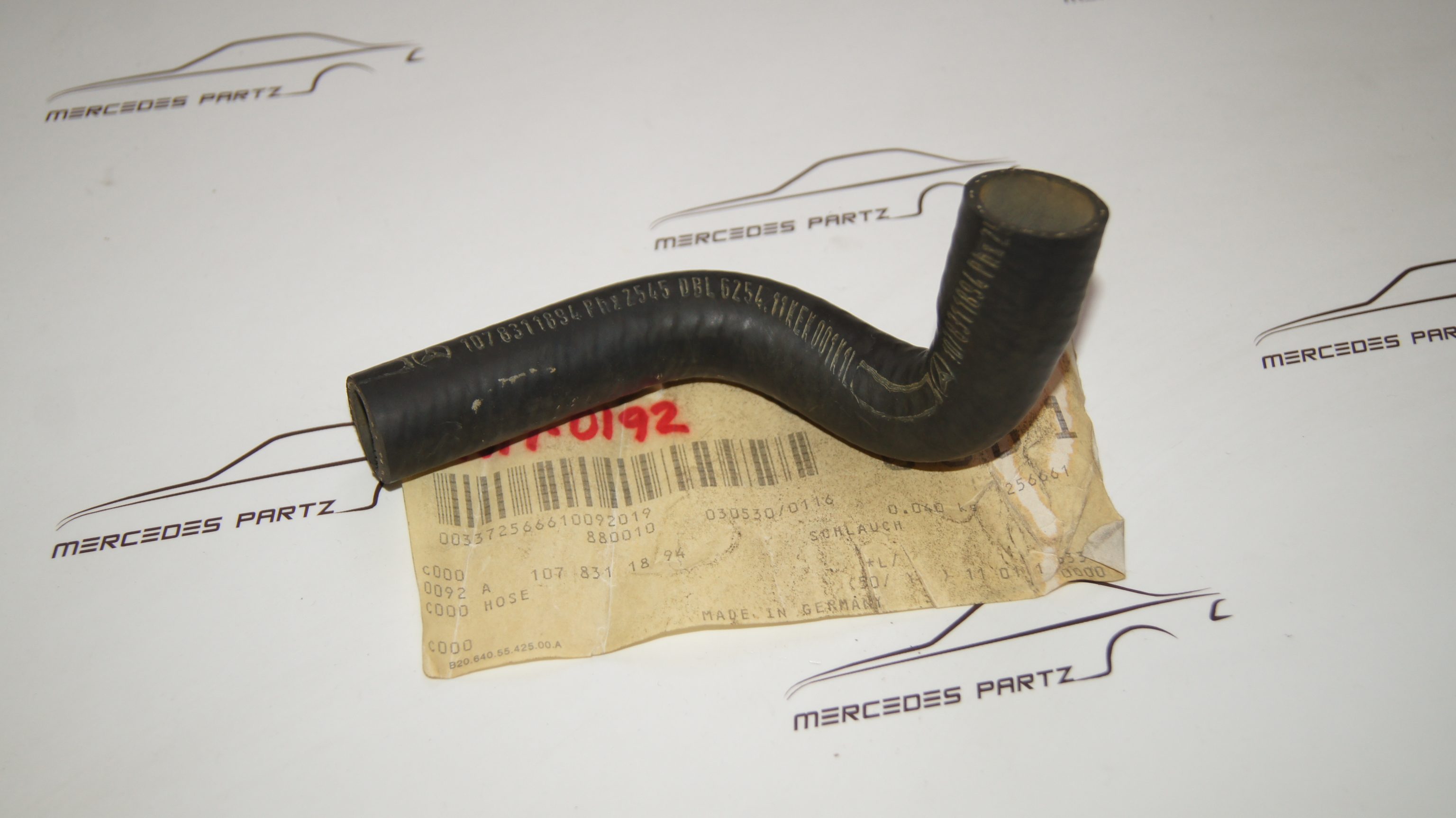 W107 450 US spec heater hose between engine and feed - mercedespartz