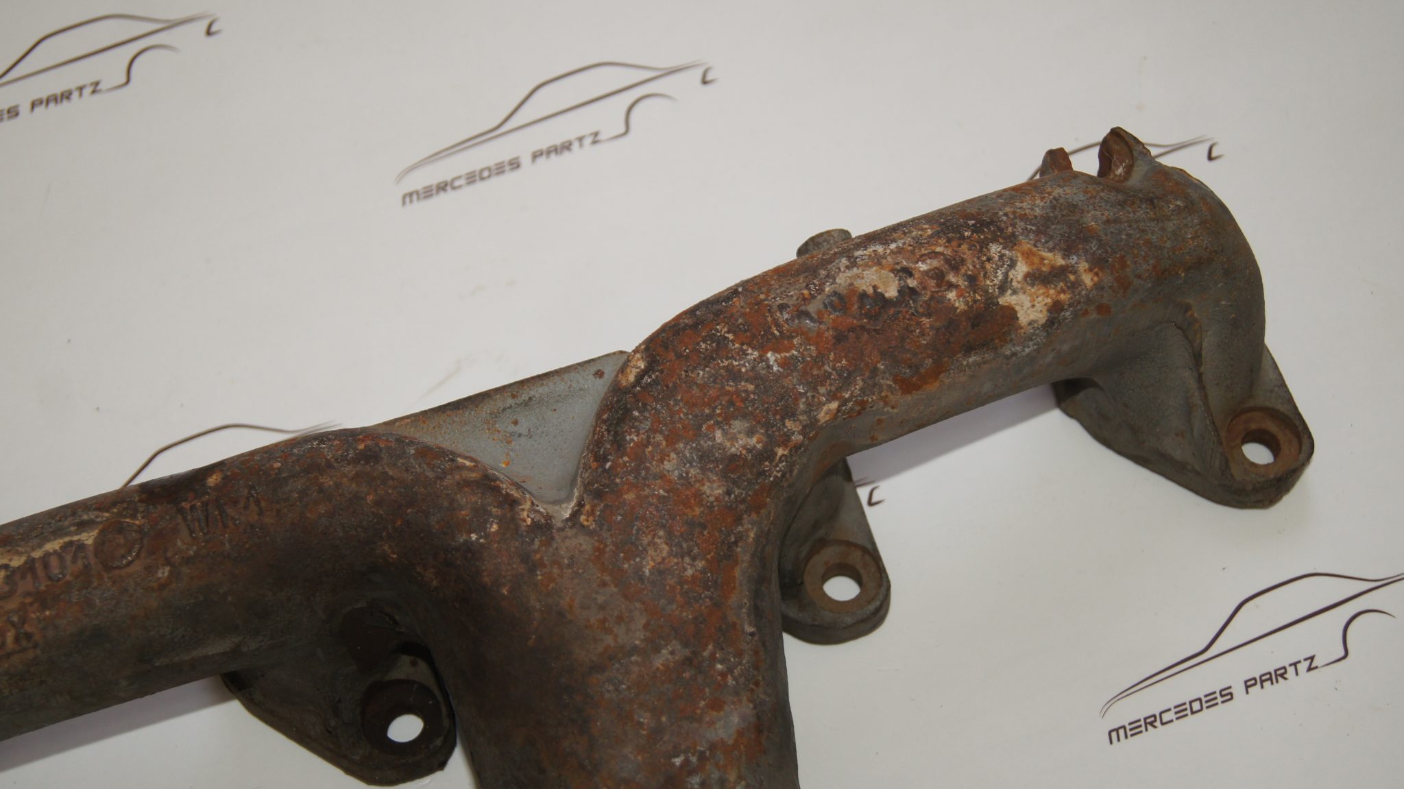 W107 W108 W109 W111 M116 3.5 left exhaust manifold - mercedespartz