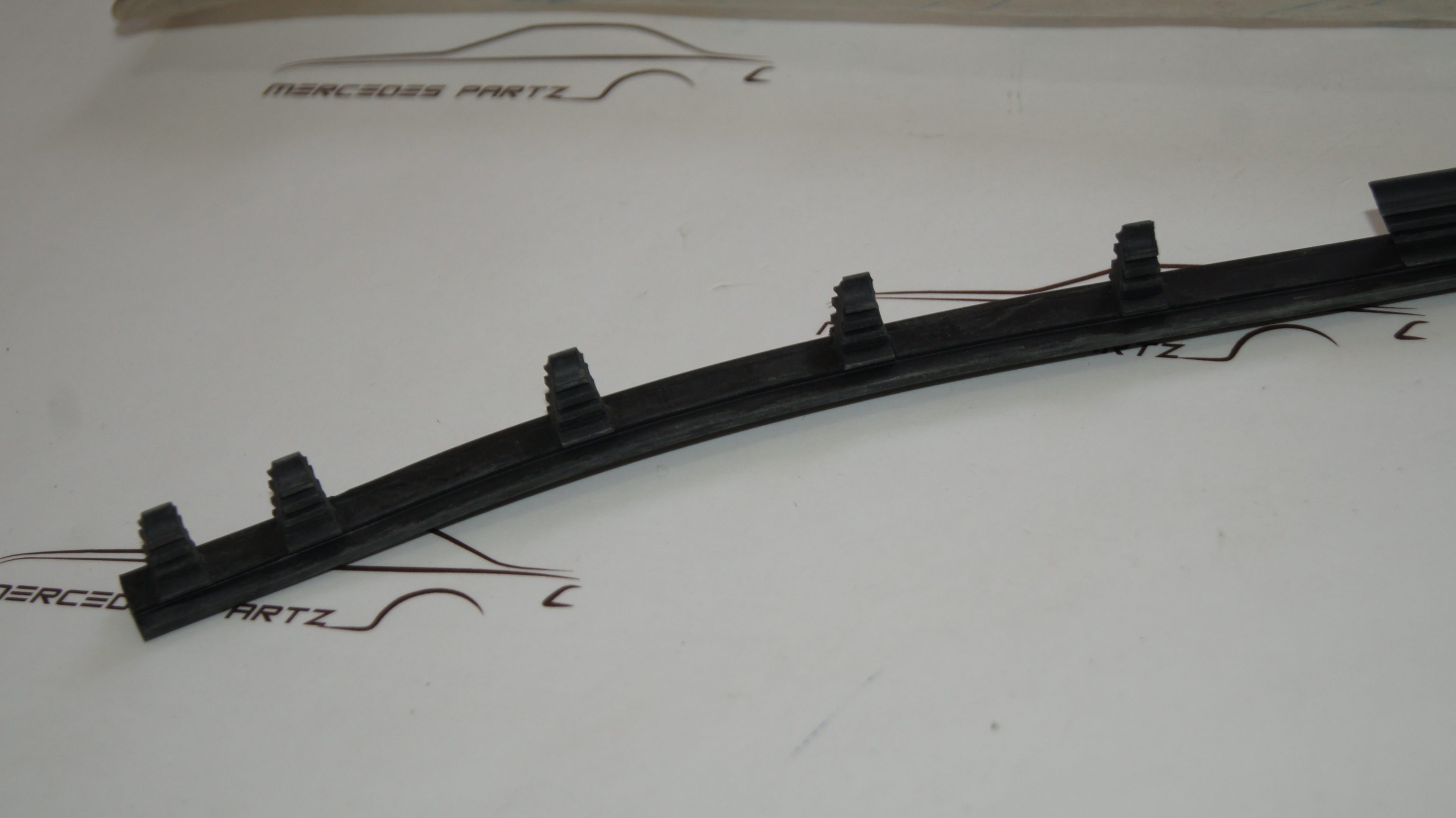 W202 headlight left ornamental cover - mercedespartz