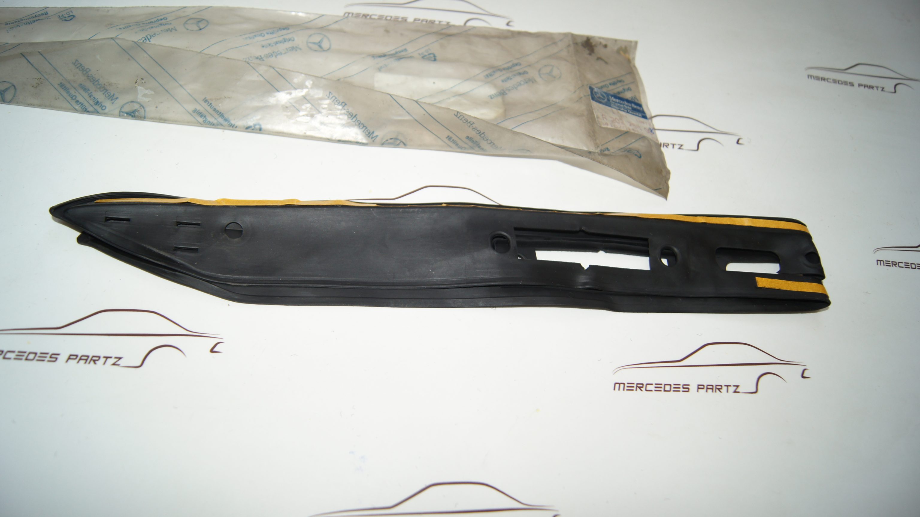 W202 license plate lamp elegance pad - mercedespartz