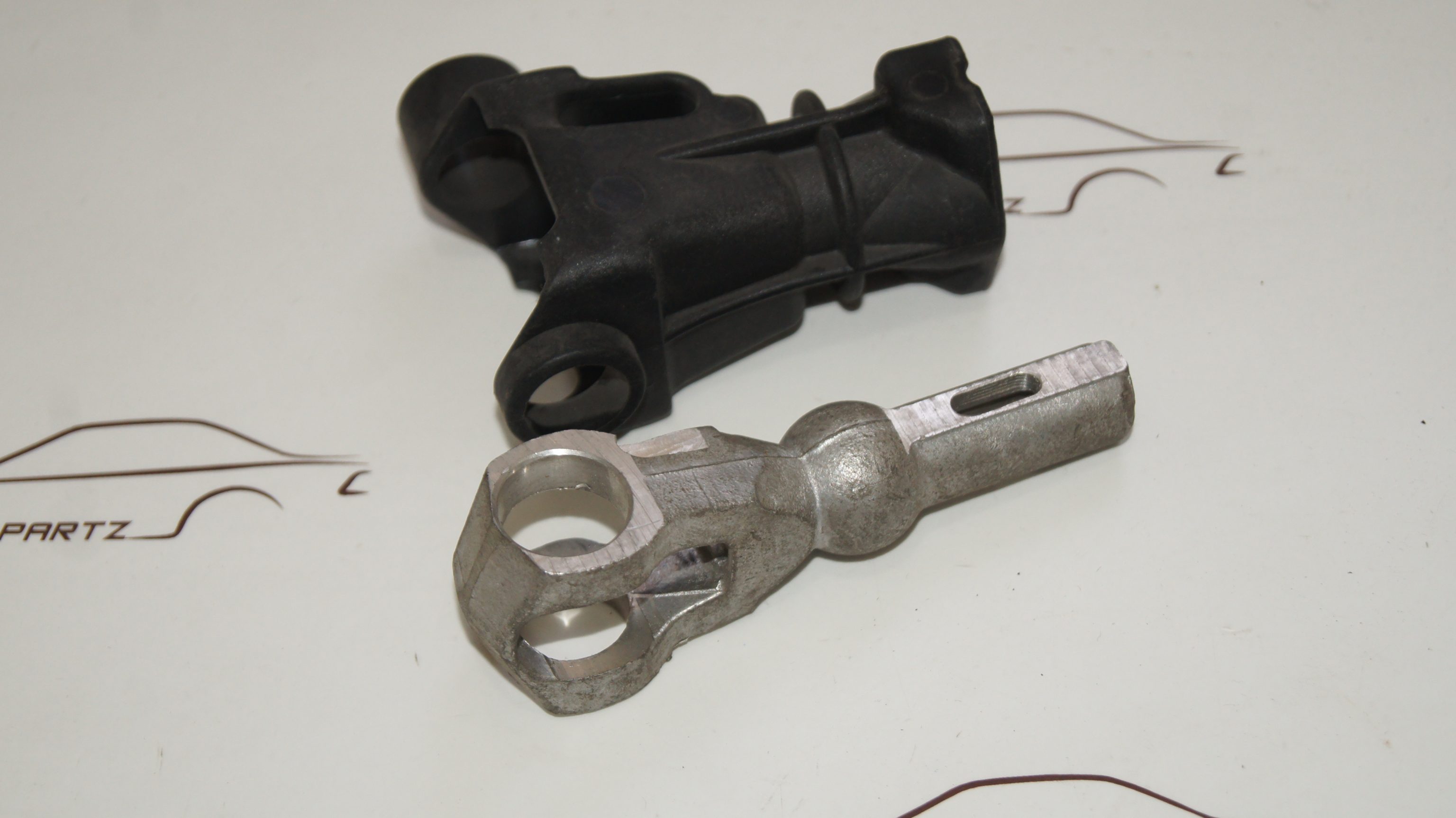 W201 gear shift lever - mercedespartz