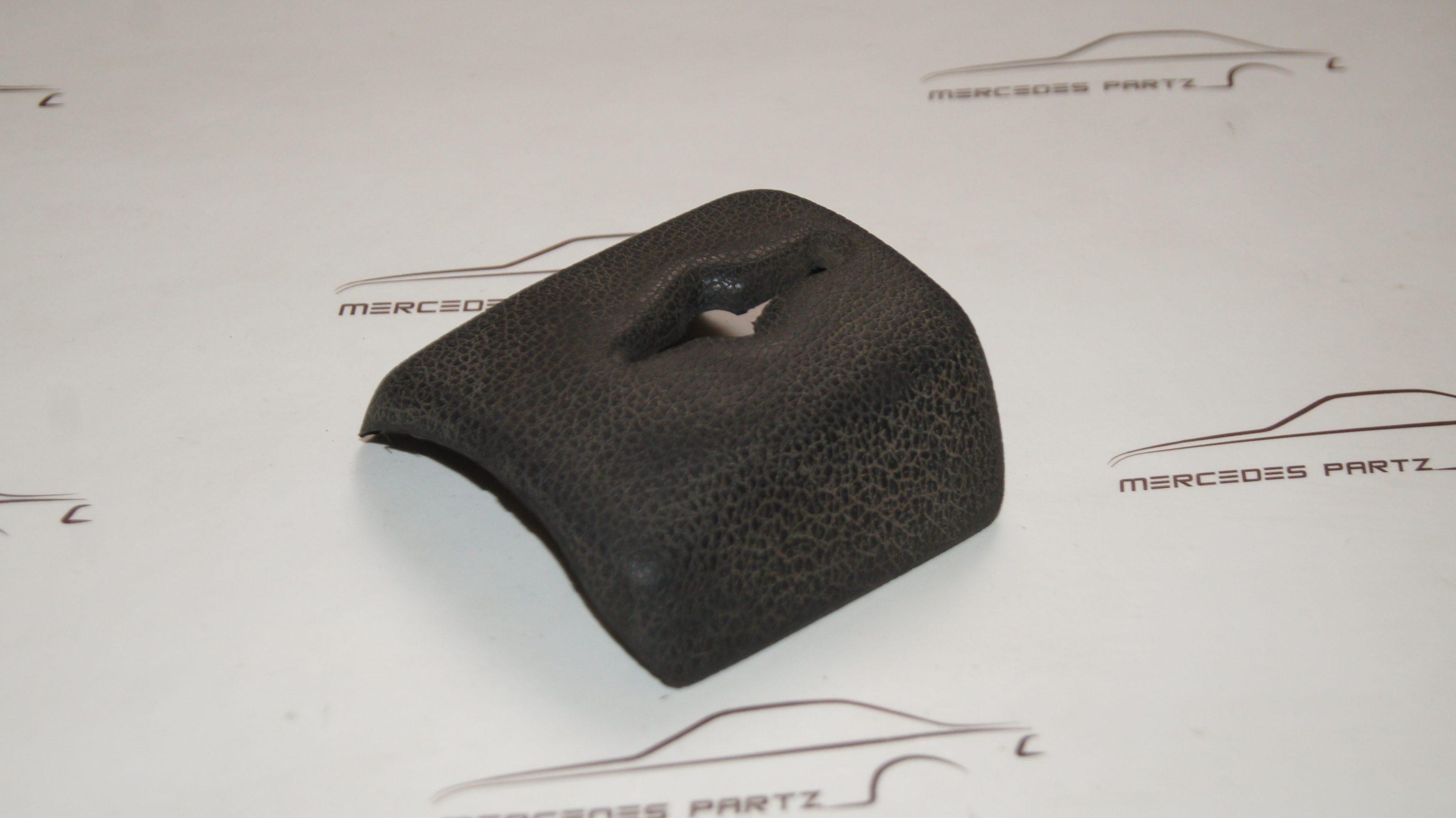 W123 steering column boot - mercedespartz