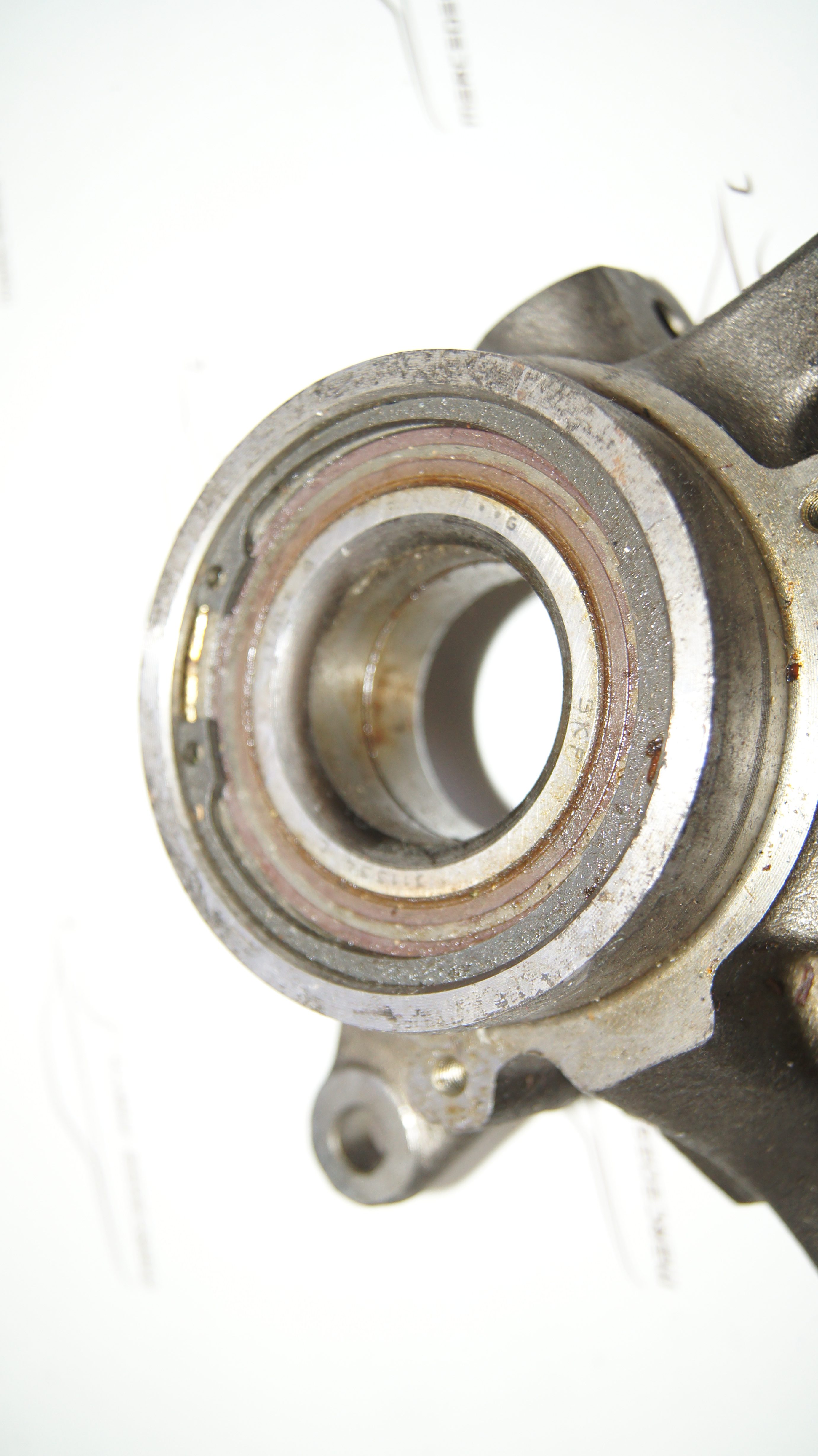 W124 4MATIC right steering knuckle - mercedespartz