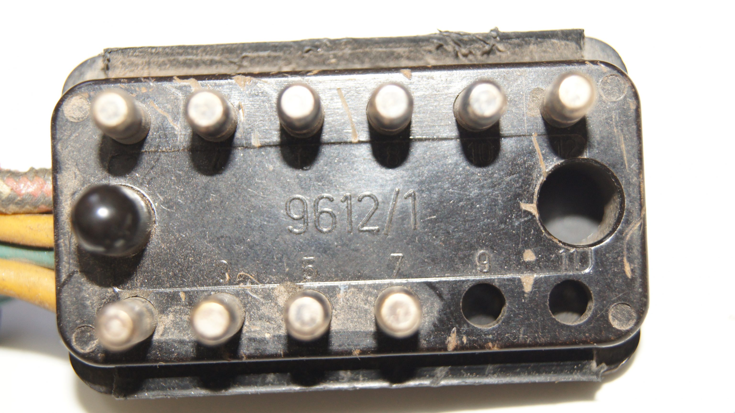 W201 W124 connector plug USED - mercedespartz