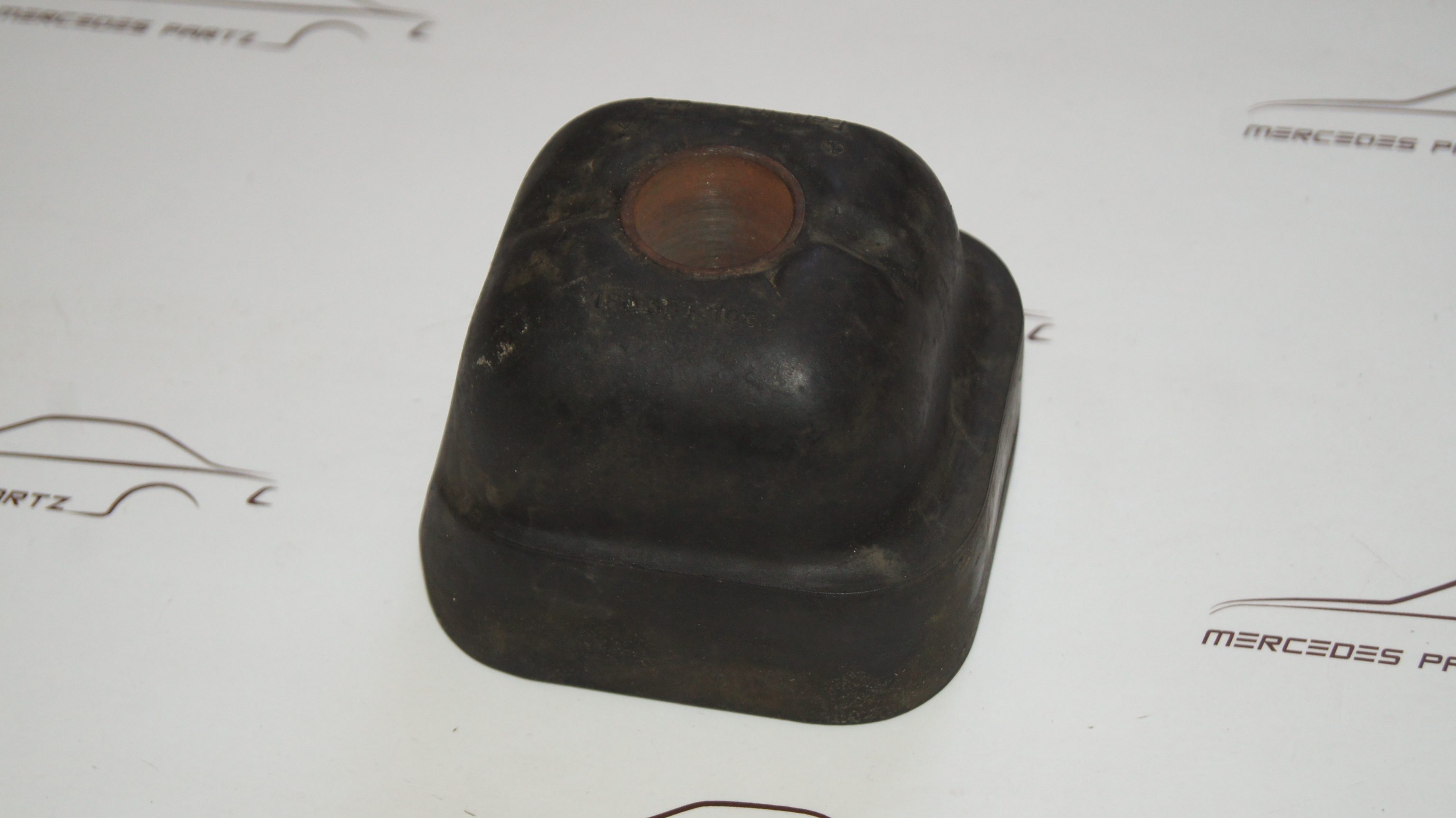 W120 W121 W180 W105 W128 rear axle rubber mounting - mercedespartz