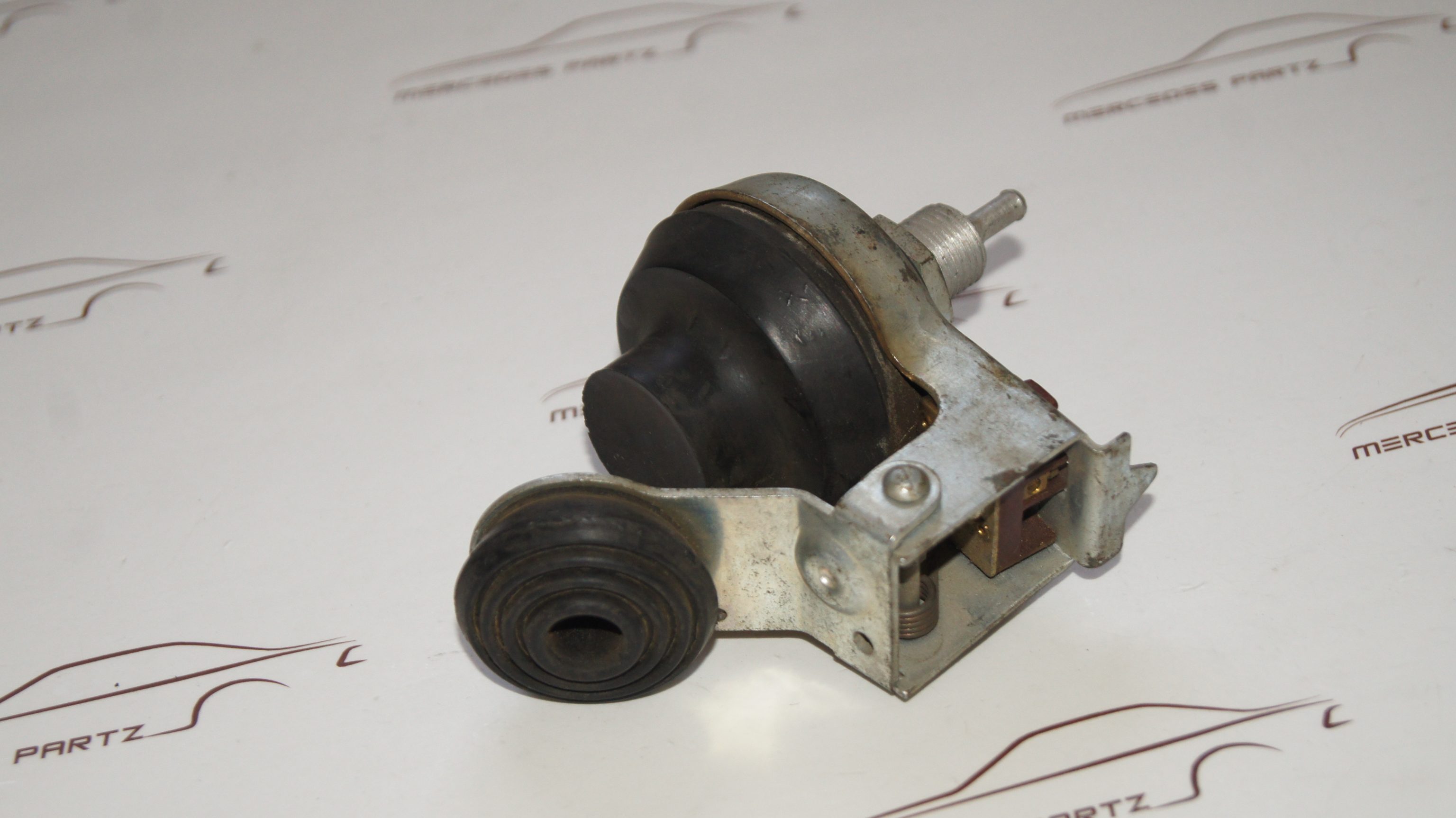 W198 W189 W121 190SL windshield washer foot pump - mercedespartz
