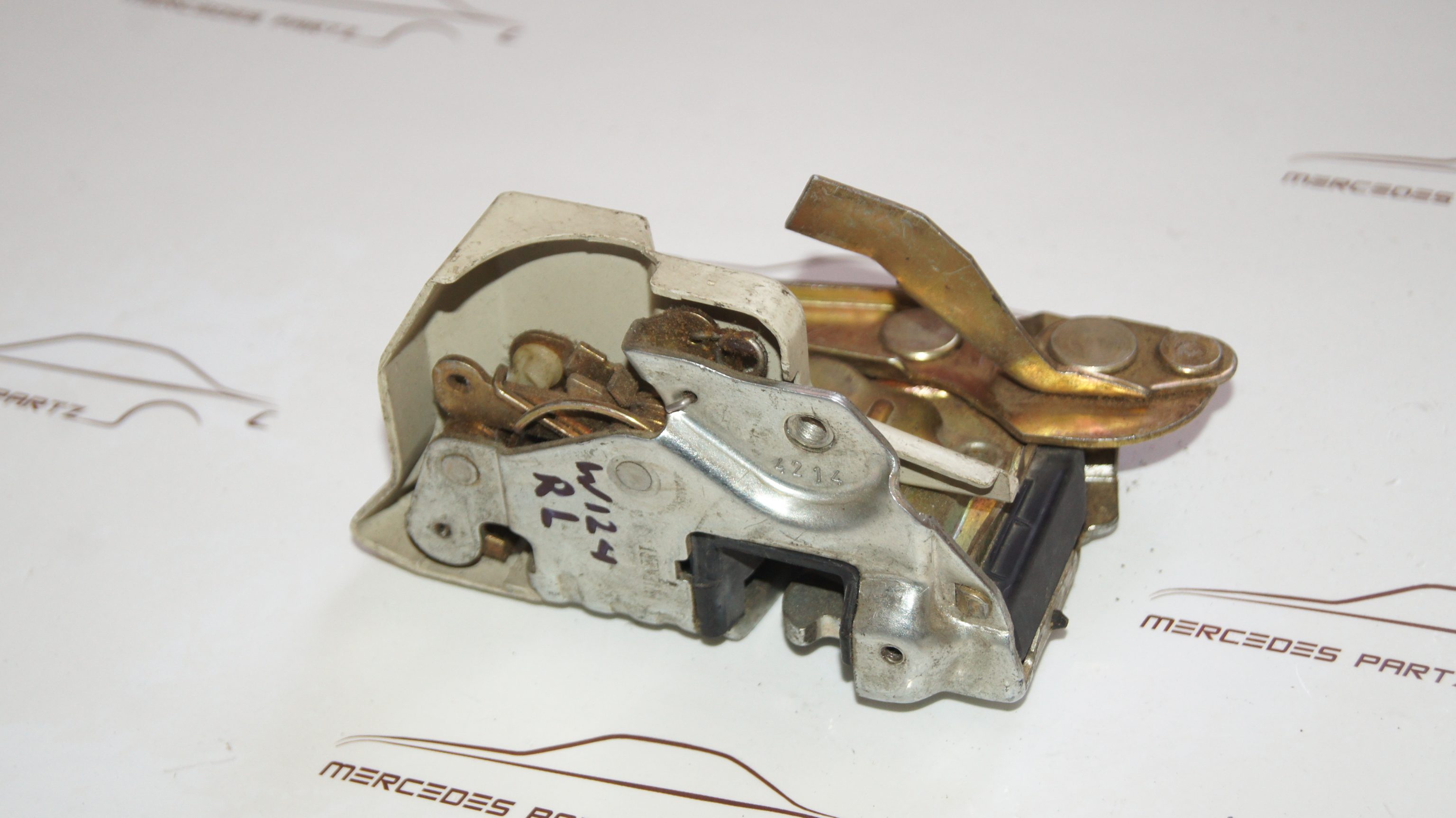 W124 rear left door lock mechanism - mercedespartz