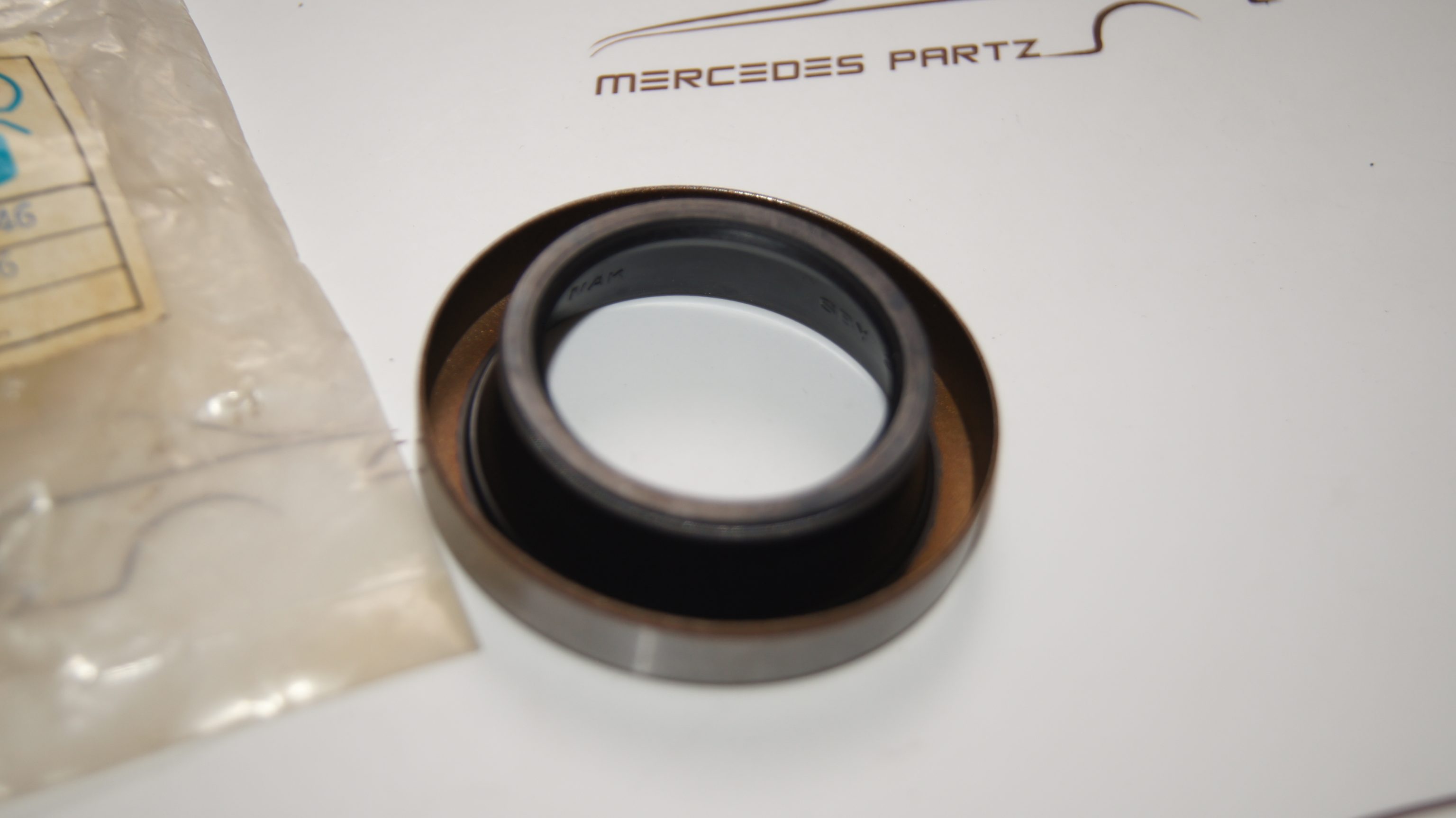 W108 W109 W110 W111 W112 W113 rear axle brake anchor plate seal ...