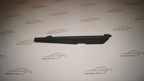 W124 W126 W201 W202 W140 sunroof left ornamental cover - mercedespartz