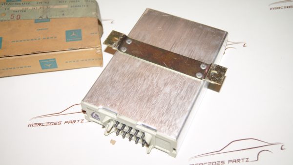 W107 W116 W123 W114 cruise control tempomat control unit A0015452032 ...