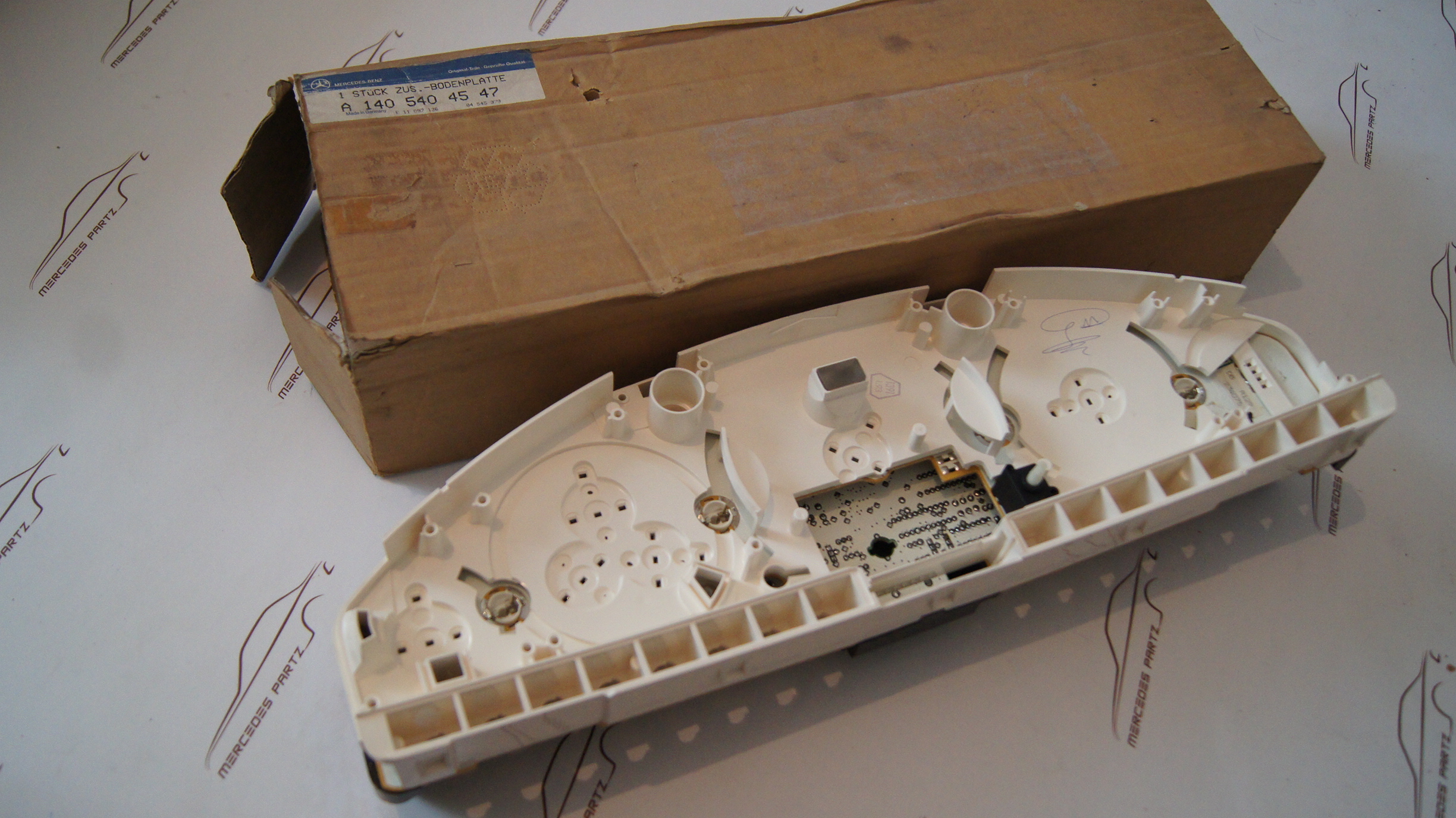 W140 speedometer board NEW NOS - mercedespartz