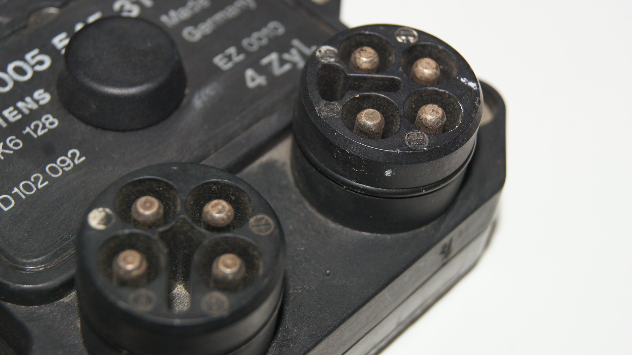 W201 190E 2.3 ignition control box NEW NOS - mercedespartz