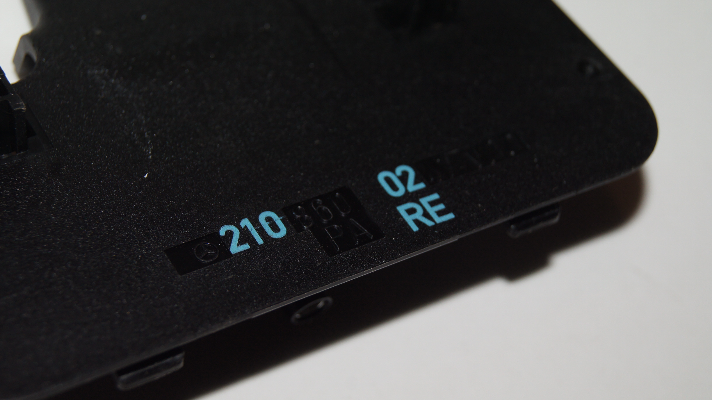 W210 W140 C140 headlight wiper washer nozzle NEW NOS - mercedespartz