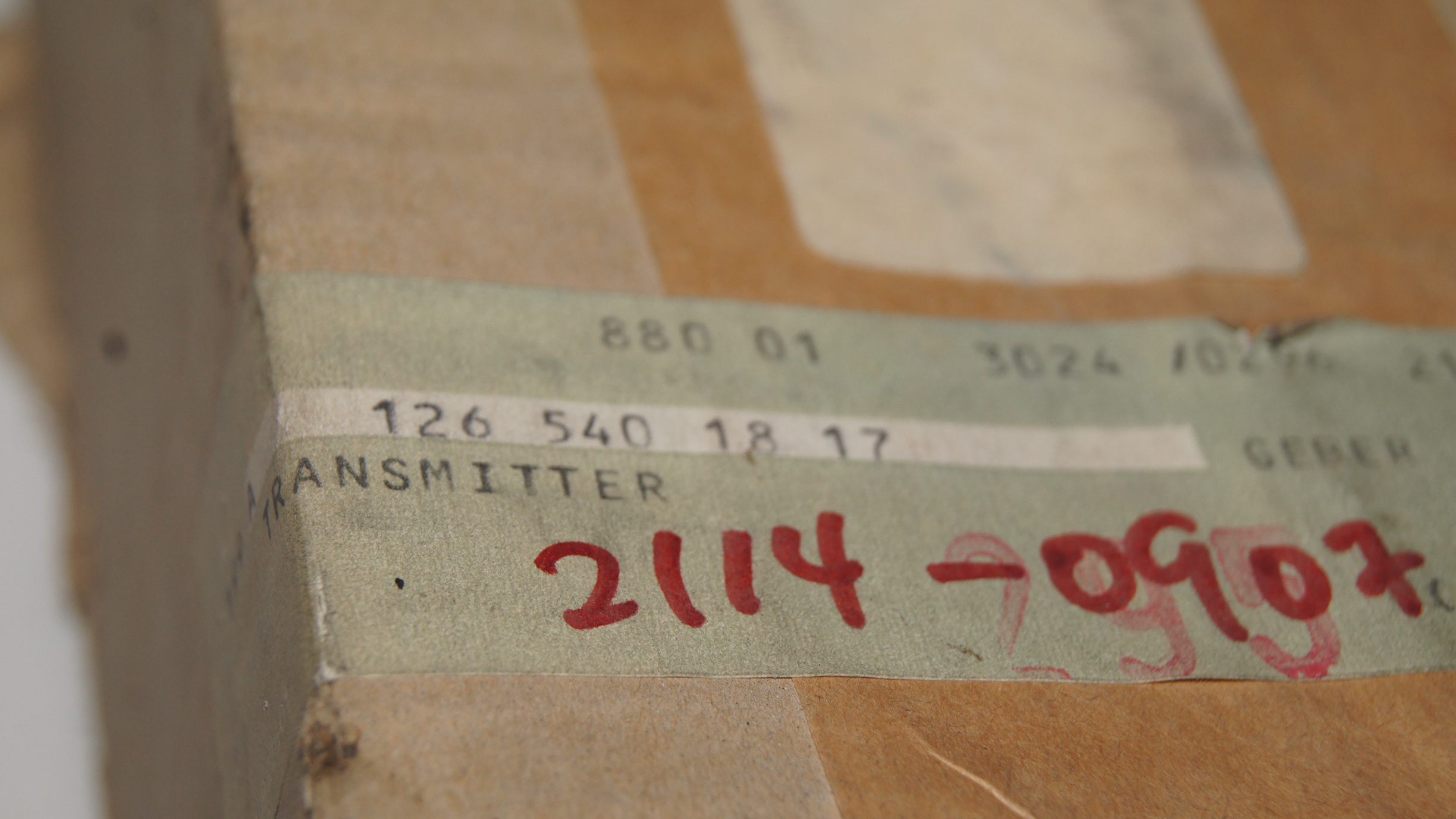 W126 rear wheel speed sensor - mercedespartz