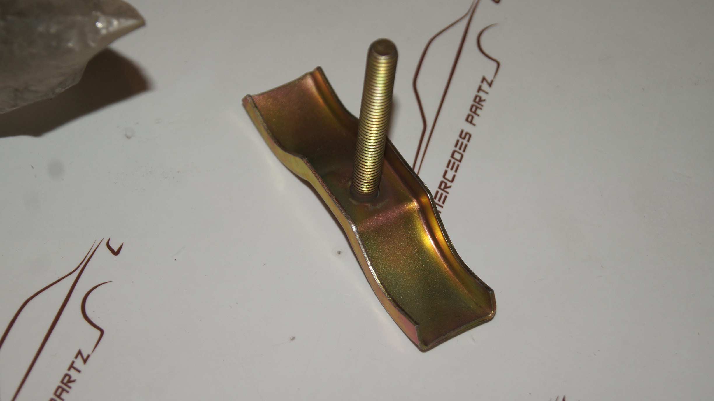 W107 W108 W109 W111 W116 exhaust suspension bracket - mercedespartz