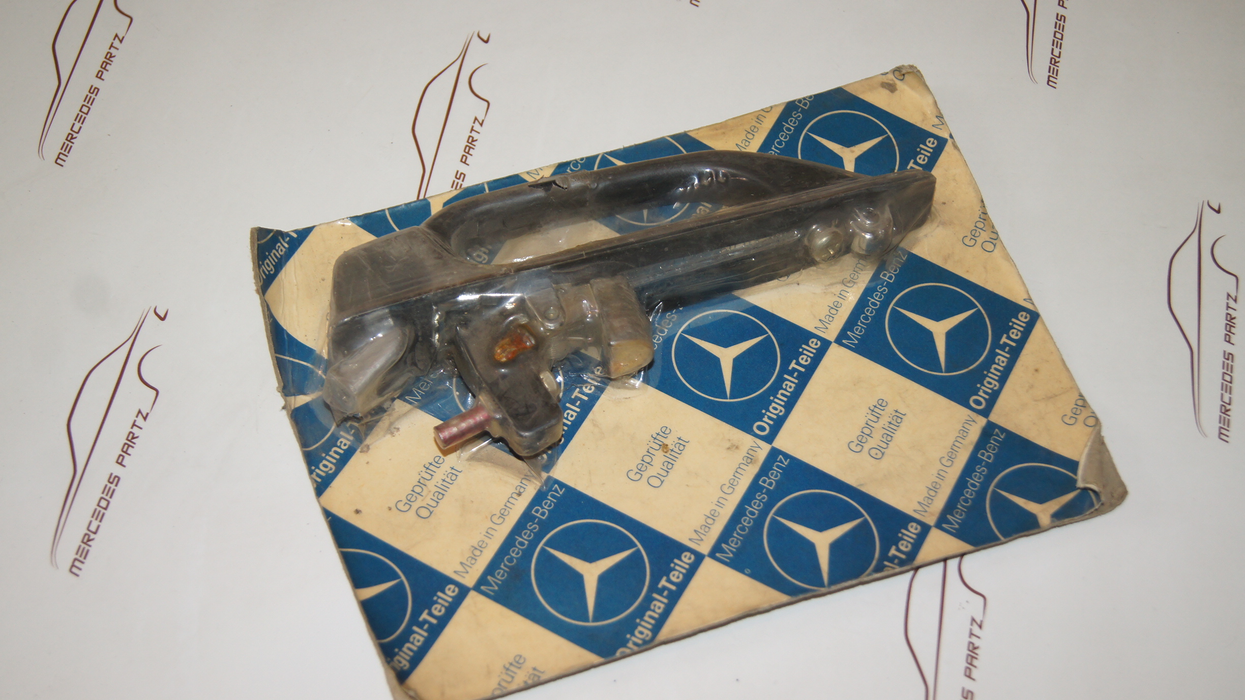 W123 rear door handle - mercedespartz